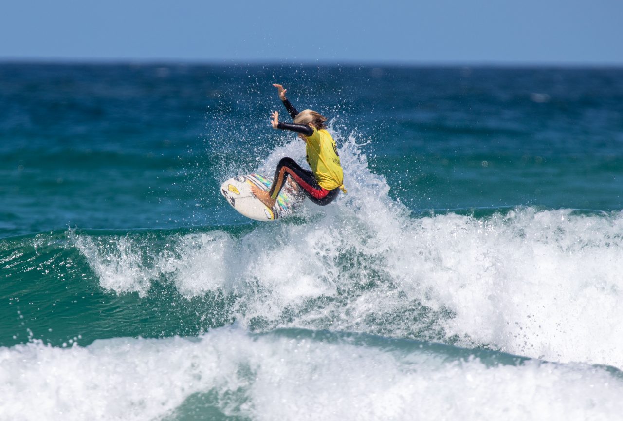 Incredible Surfing Displayed On Opening Day Of The Woolworths Surfer ...