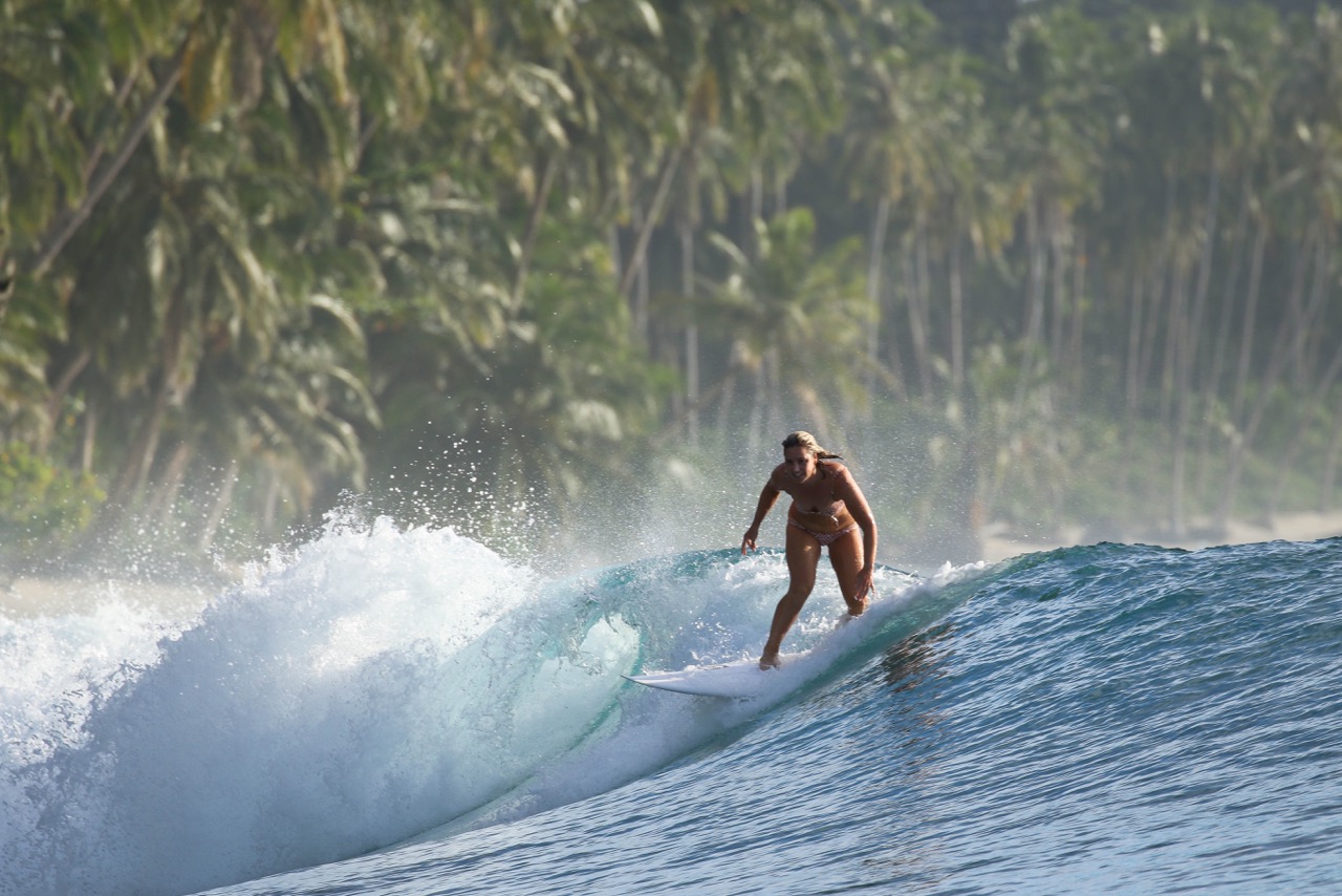 Surf Her Way Ambassador – Hannah Eisen | Surfing Victoria