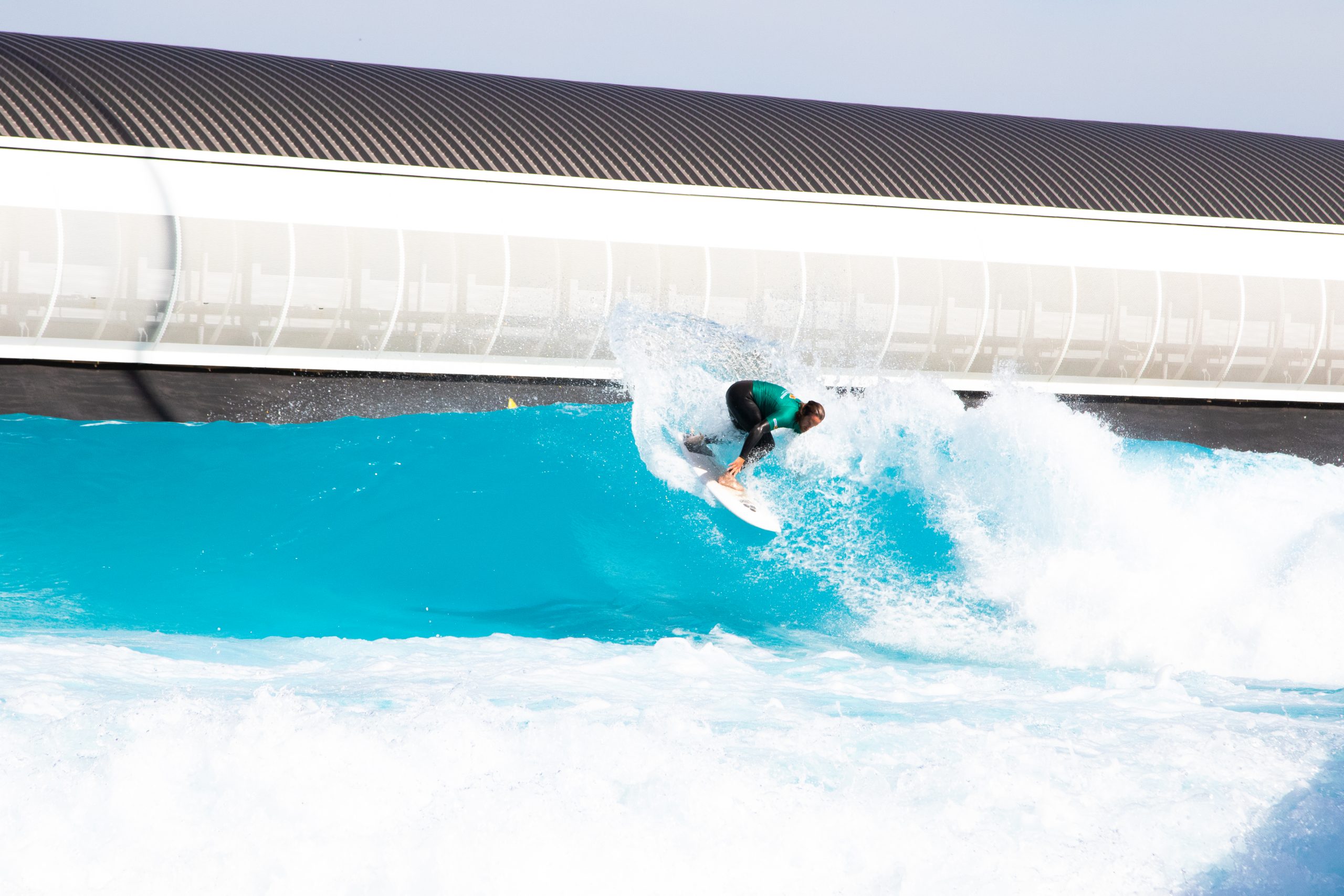 Tradies Take Over URBNSURF In The Worksafe Tradies Challenge With Ethan ...